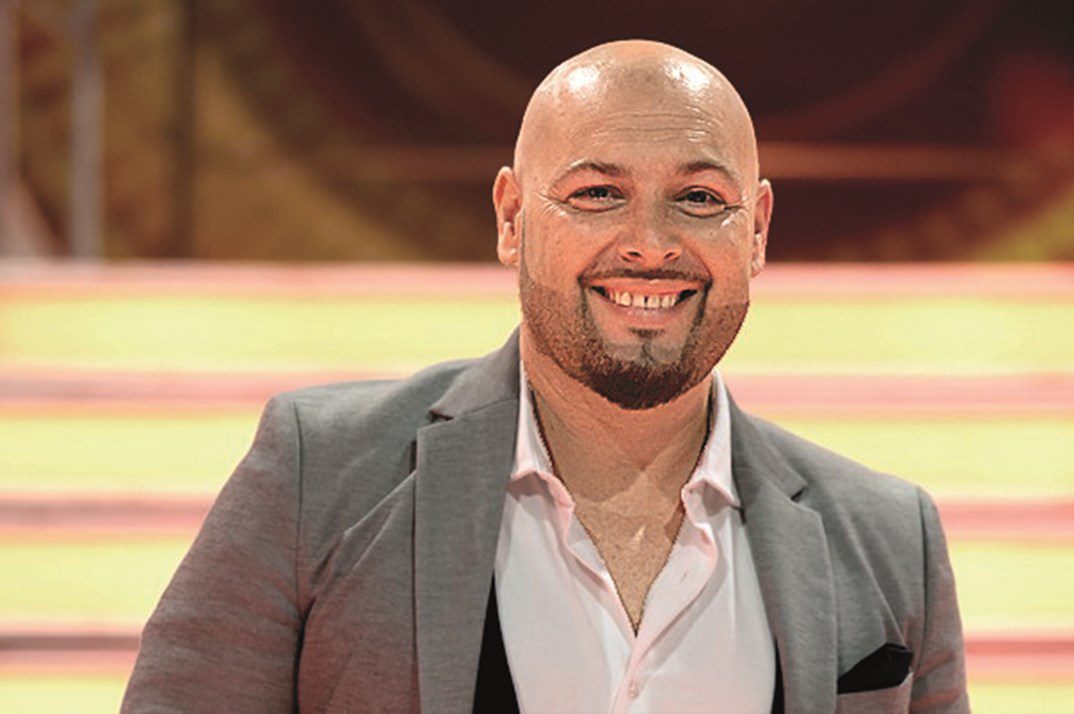 Cantor Melão recorda os pais de forma emotiva!